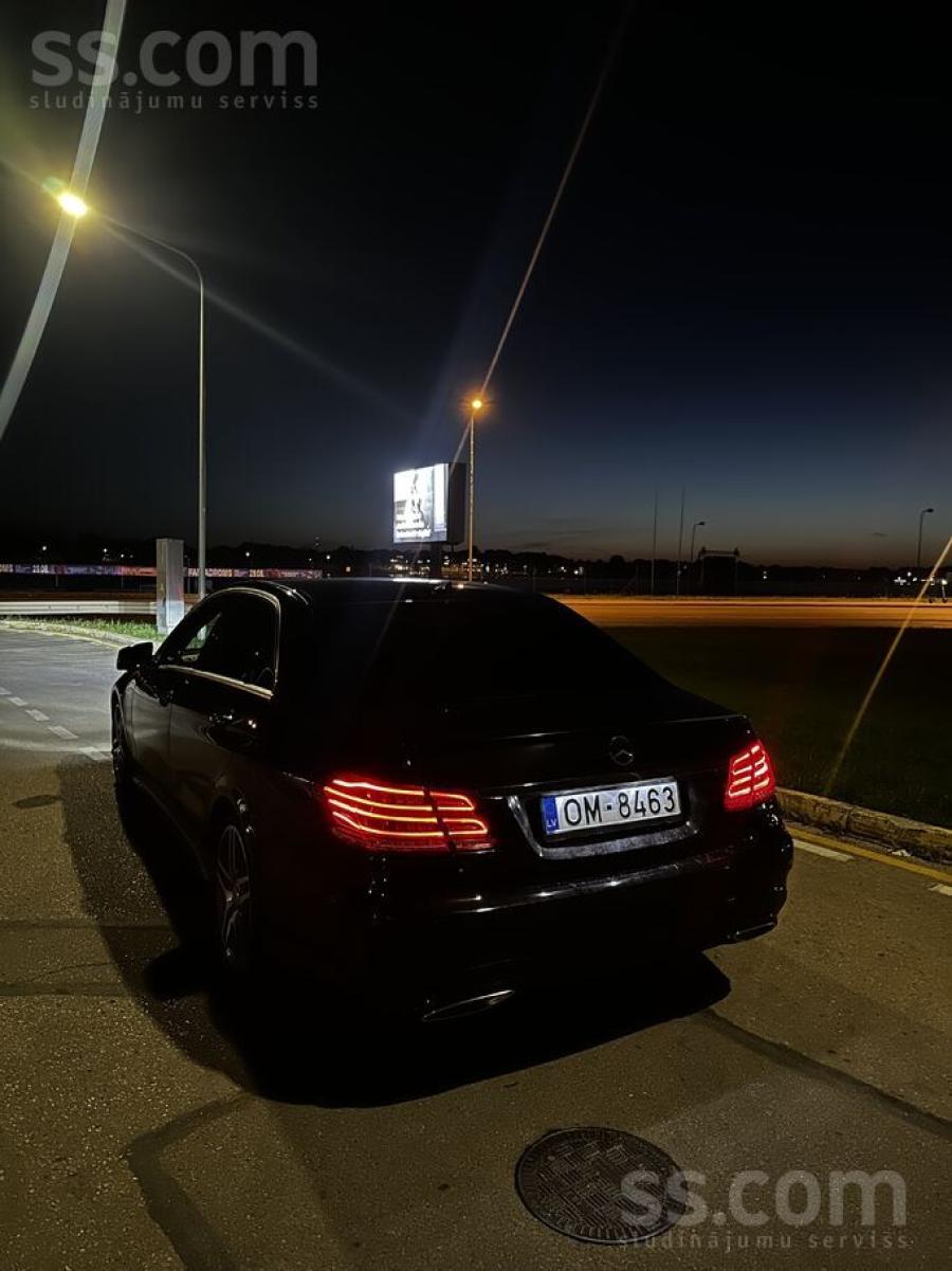 Melns Mercedes-Benz E 220 2013 Rīga, ar dzinēja tilpumu 2.20 L un nobraukumu 328 tūkst. km par 10999 €, foto 3 vietnē AUTOMOTO.COM.LV