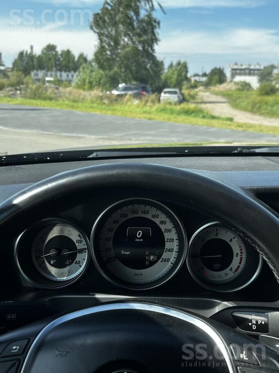 Melns Mercedes-Benz E 220 2013 Rīga, ar dzinēja tilpumu 2.20 L un nobraukumu 328 tūkst. km par 10999 €, foto 15 vietnē AUTOMOTO.COM.LV