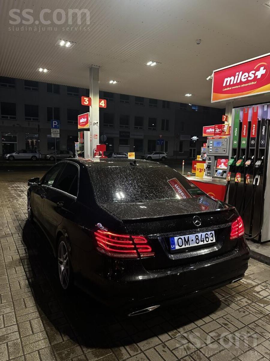 Melns Mercedes-Benz E 220 2013 Rīga, ar dzinēja tilpumu 2.20 L un nobraukumu 328 tūkst. km par 10999 €, foto 22 vietnē AUTOMOTO.COM.LV
