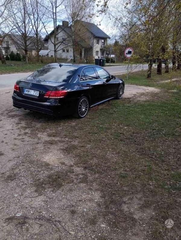 Melns Mercedes-Benz E 220 2013 Viļņa, ar dzinēja tilpumu 2.20 L un nobraukumu 430 tūkst. km par 7700 €, foto 6 vietnē AUTOMOTO.COM.LV