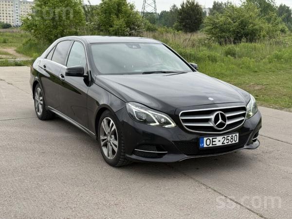 Black Mercedes-Benz E 220 2014 in Riga, with an engine capacity of 2.20 L and mileage of 168 thousand km for 8000 €, photo 2 on AUTOMOTO.COM.LV