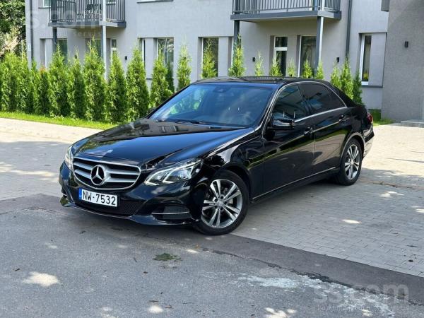 Black Mercedes-Benz E 220 2014 in Riga, with an engine capacity of 2.20 L and mileage of 167 thousand km for 9000 €, photo 4 on AUTOMOTO.COM.LV