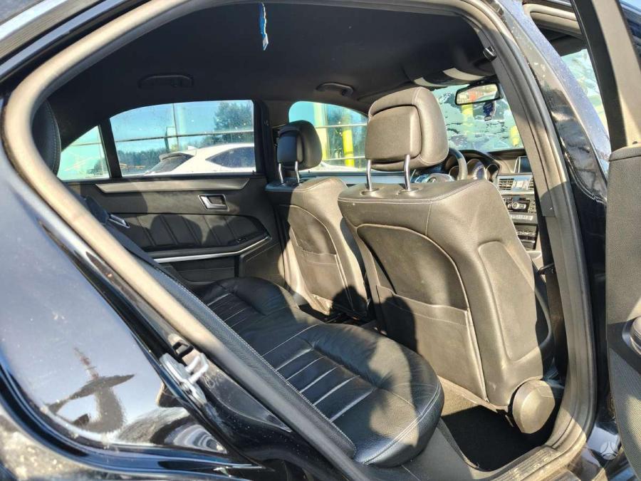 Black Mercedes-Benz E 220 2014 in Vilnius, with an engine capacity of 2.14 L and mileage of 307 thousand km for 7250 €, photo 8 on AUTOMOTO.COM.LV
