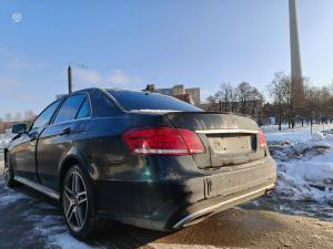Black Mercedes-Benz E 220 2014 in Vilnius, with an engine capacity of 2.14 L and mileage of 307 thousand km for 7250 €, photo 18 on AUTOMOTO.COM.LV