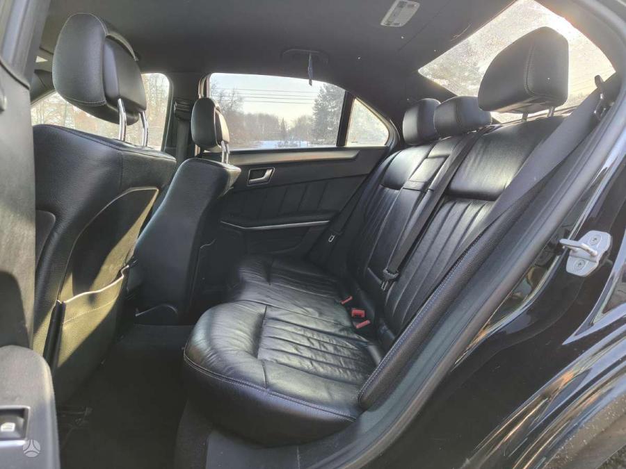 Black Mercedes-Benz E 220 2014 in Vilnius, with an engine capacity of 2.14 L and mileage of 307 thousand km for 7250 €, photo 21 on AUTOMOTO.COM.LV