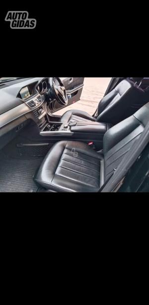 Black Mercedes-Benz E 220 2014 in Siauliai, with an engine capacity of 2.10 L and mileage of 280 thousand km for 4590 €, photo 6 on AUTOMOTO.COM.LV