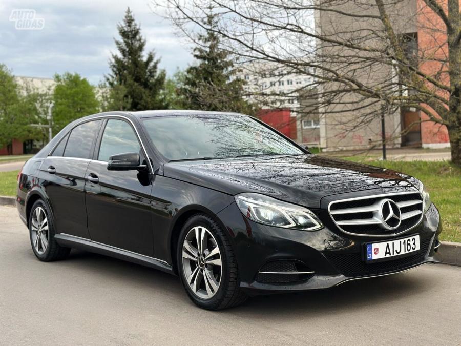 Черный Мерседес E 220 2014 в Каунас, объемом двигателя 2.20 л и пробегом 373 тыс. км за 8500 €, фото 1 на AUTOMOTO.COM.LV