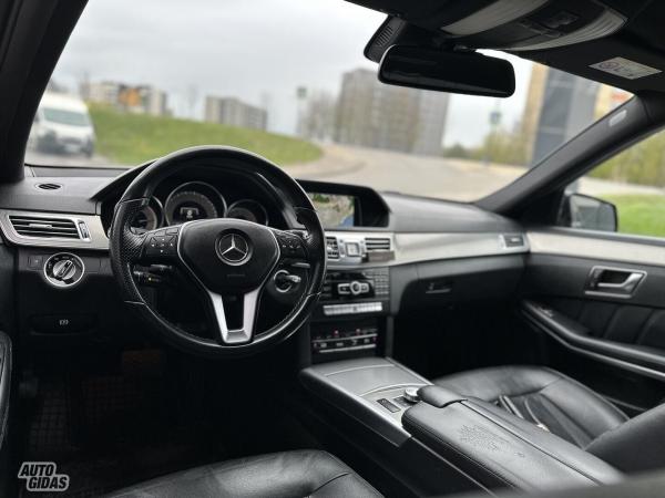 Black Mercedes-Benz E 220 2014 in Kaunas, with an engine capacity of 2.20 L and mileage of 373 thousand km for 8500 €, photo 9 on AUTOMOTO.COM.LV