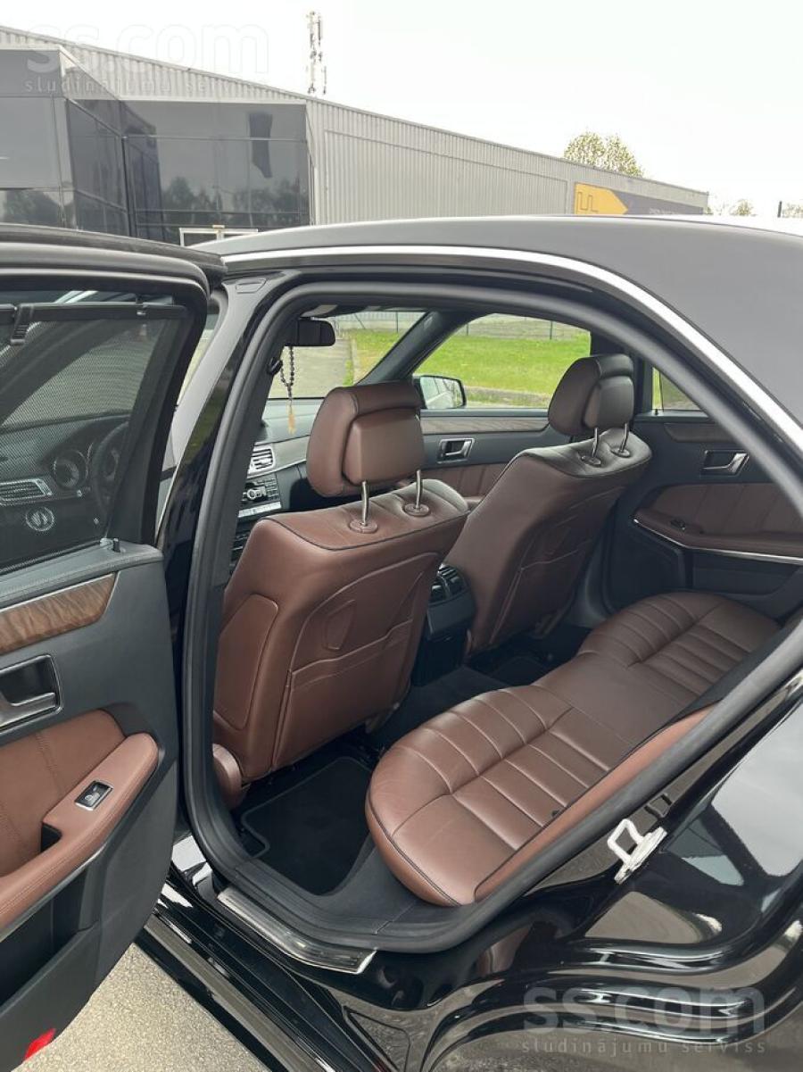 Black Mercedes-Benz E 220 2014 in Riga, with an engine capacity of 2.20 L and mileage of 223 thousand km for 18300 €, photo 10 on AUTOMOTO.COM.LV