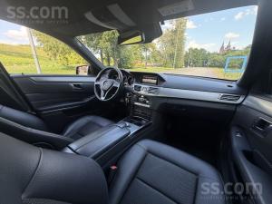 Black Mercedes-Benz E 220 2014 in Rezekne, with an engine capacity of 2.20 L and mileage of 283 thousand km for 10490 €, photo 9 on AUTOMOTO.COM.LV