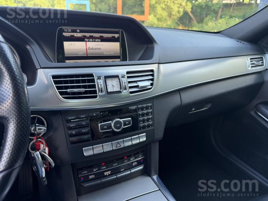 Black Mercedes-Benz E 220 2014 in Rezekne, with an engine capacity of 2.20 L and mileage of 283 thousand km for 10490 €, photo 12 on AUTOMOTO.COM.LV
