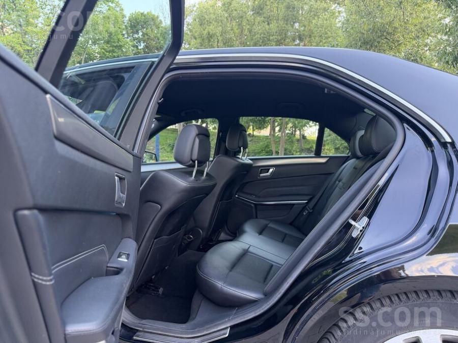 Black Mercedes-Benz E 220 2014 in Rezekne, with an engine capacity of 2.20 L and mileage of 283 thousand km for 10490 €, photo 14 on AUTOMOTO.COM.LV