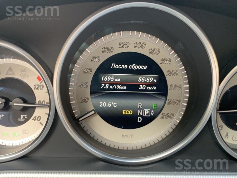 Черный Мерседес E 220 2014 в Рига, объемом двигателя 2.20 л и пробегом 245 тыс. км за 16900 €, фото 10 на AUTOMOTO.COM.LV
