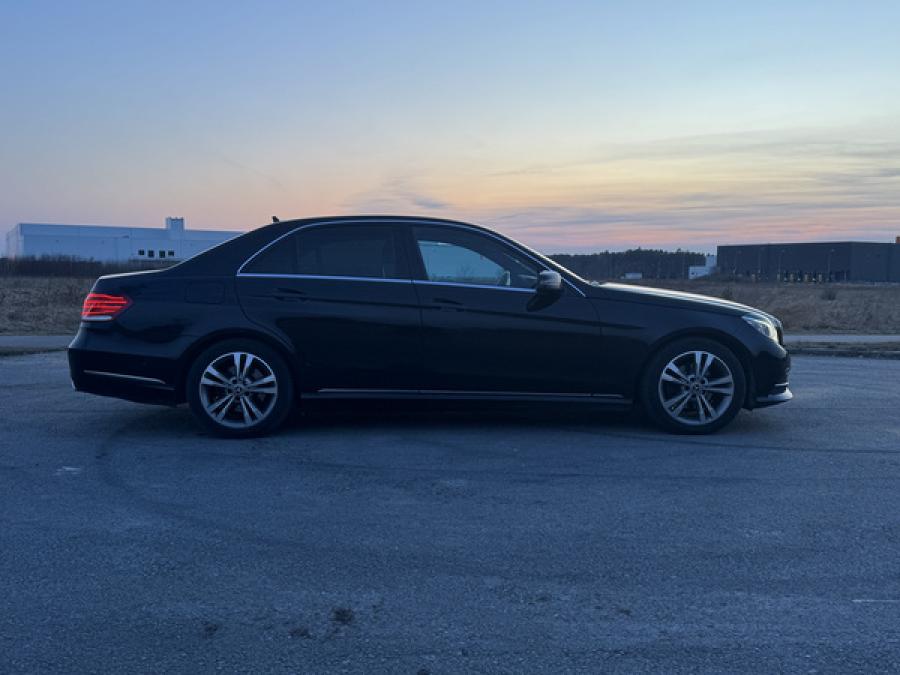 Melns Mercedes-Benz E 220 2014 Tallina, ar dzinēja tilpumu 2.20 L un nobraukumu 172 tūkst. km par 14500 €, foto 11 vietnē AUTOMOTO.COM.LV