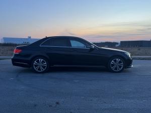 Melns Mercedes-Benz E 220 2014 Tallina, ar dzinēja tilpumu 2.20 L un nobraukumu 172 tūkst. km par 14500 €, foto 26 vietnē AUTOMOTO.COM.LV