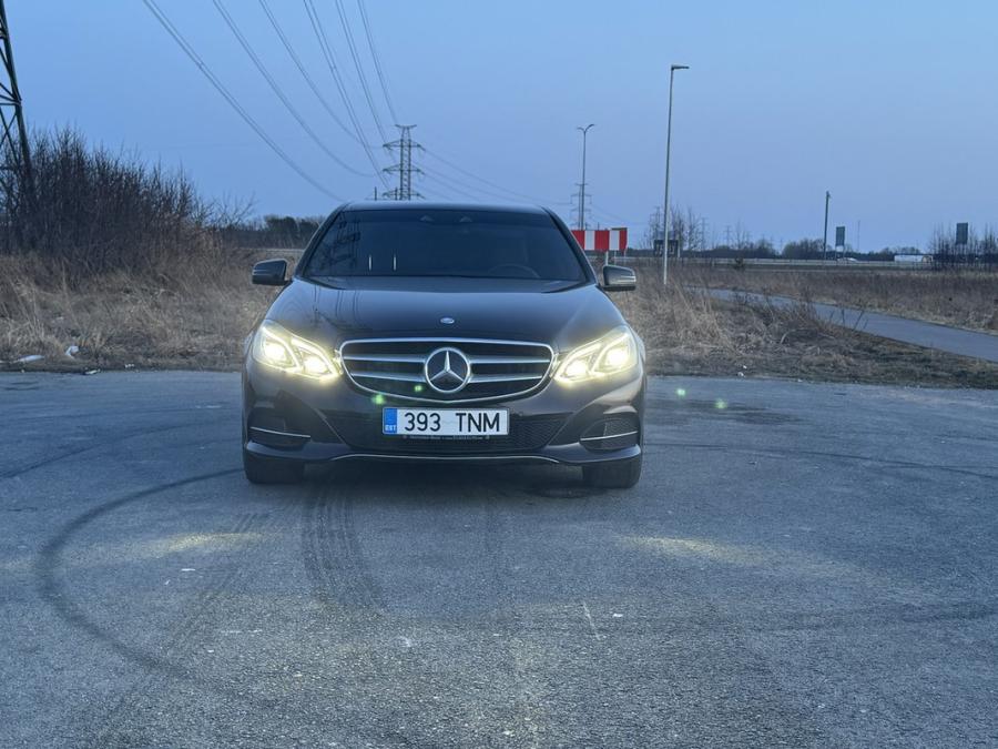Melns Mercedes-Benz E 220 2014 Tallina, ar dzinēja tilpumu 2.20 L un nobraukumu 172 tūkst. km par 14500 €, foto 28 vietnē AUTOMOTO.COM.LV