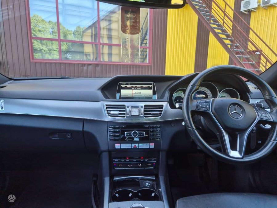 Черный Мерседес E 220 2014 в Шилуте, объемом двигателя 2.14 л и пробегом 250 тыс. км за 4450 €, фото 11 на AUTOMOTO.COM.LV