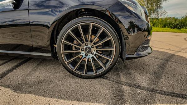 Melns Mercedes-Benz E 220 2014 Jurbarkas, ar dzinēja tilpumu 2.20 L un nobraukumu 289 tūkst. km par 8550 €, foto 5 vietnē AUTOMOTO.COM.LV