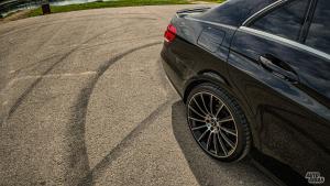 Melns Mercedes-Benz E 220 2014 Jurbarkas, ar dzinēja tilpumu 2.20 L un nobraukumu 289 tūkst. km par 8550 €, foto 8 vietnē AUTOMOTO.COM.LV