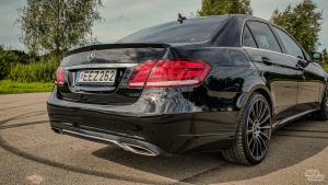 Melns Mercedes-Benz E 220 2014 Jurbarkas, ar dzinēja tilpumu 2.20 L un nobraukumu 289 tūkst. km par 8550 €, foto 9 vietnē AUTOMOTO.COM.LV