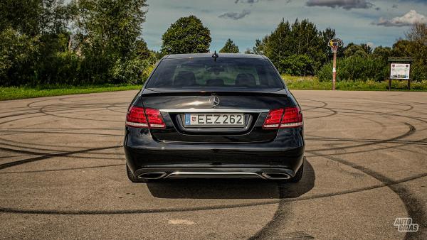 Melns Mercedes-Benz E 220 2014 Jurbarkas, ar dzinēja tilpumu 2.20 L un nobraukumu 289 tūkst. km par 8550 €, foto 10 vietnē AUTOMOTO.COM.LV