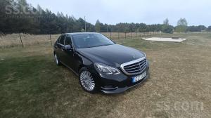 Черный Мерседес E 220 2015 в Рига, объемом двигателя 2.20 л и пробегом 220 тыс. км за 13500 €, фото  на AUTOMOTO.COM.LV