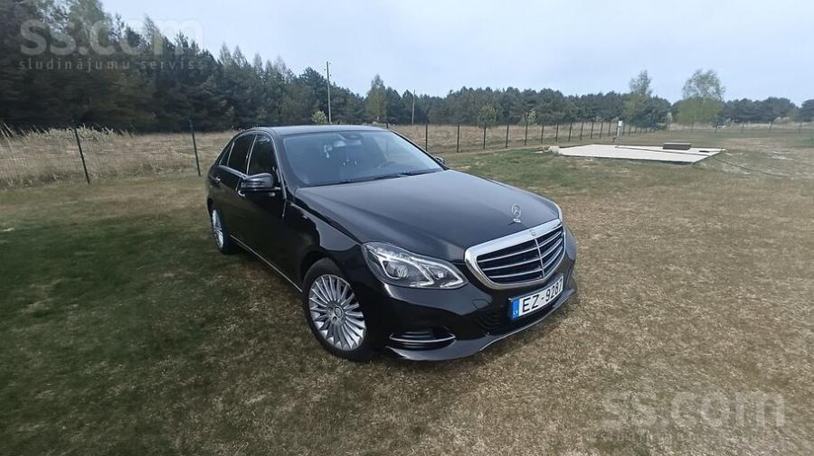 Black Mercedes-Benz E 220 2015 in Riga, with an engine capacity of 2.20 L and mileage of 220 thousand km for 13500 €, photo 1 on AUTOMOTO.COM.LV