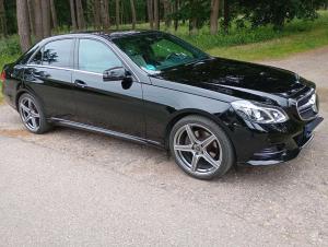 Black Mercedes-Benz E 220 2015 in Kaunas, with an engine capacity of 2.14 L and mileage of 272 thousand km for 10900 €, photo 3 on AUTOMOTO.COM.LV