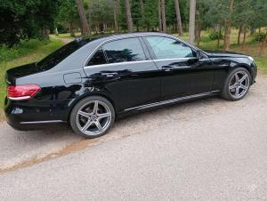Black Mercedes-Benz E 220 2015 in Kaunas, with an engine capacity of 2.14 L and mileage of 272 thousand km for 10900 €, photo 10 on AUTOMOTO.COM.LV