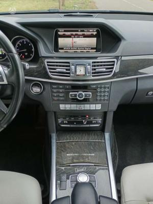 Black Mercedes-Benz E 220 2015 in Kaunas, with an engine capacity of 2.14 L and mileage of 272 thousand km for 10900 €, photo 33 on AUTOMOTO.COM.LV