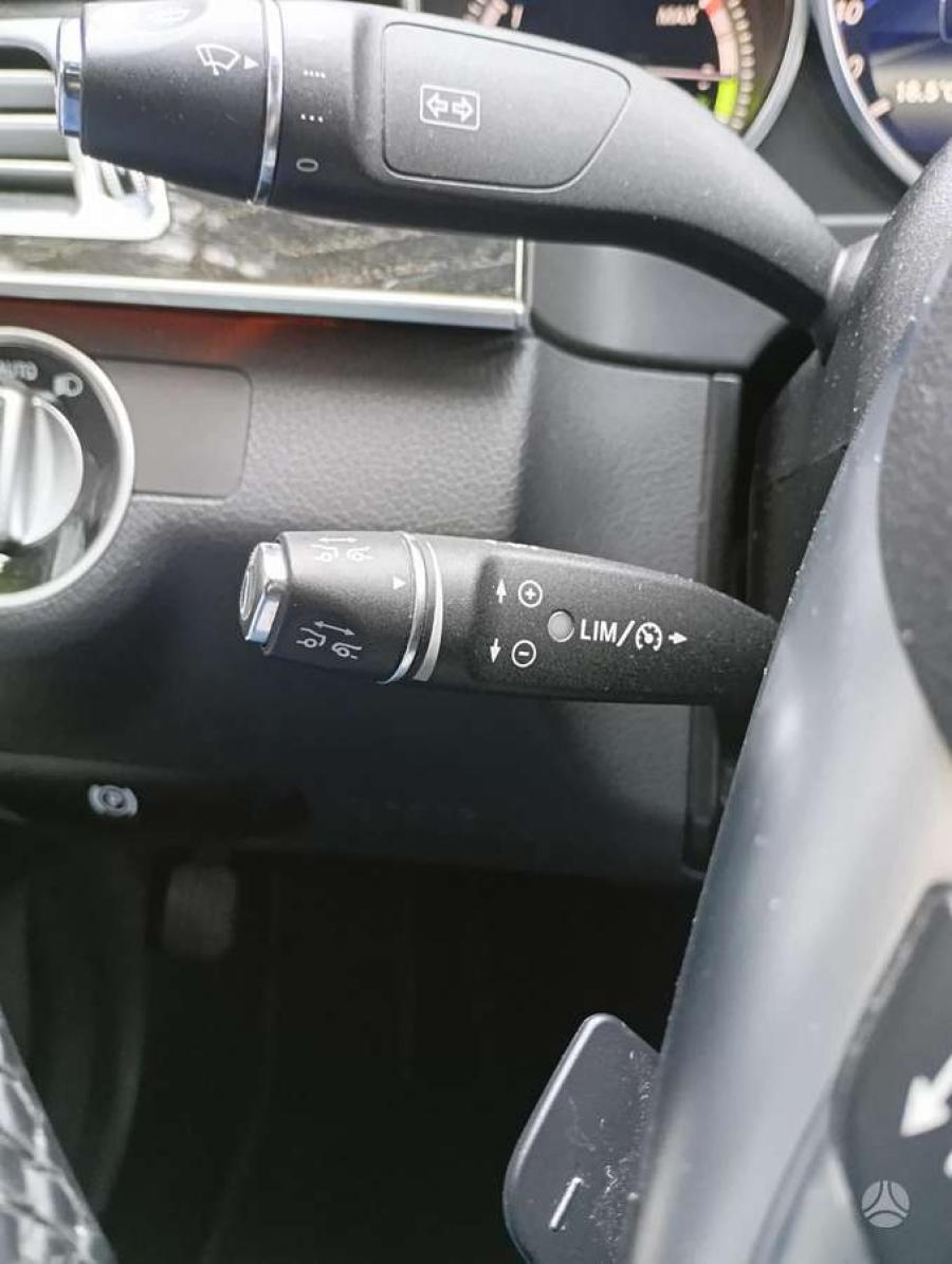Black Mercedes-Benz E 220 2015 in Kaunas, with an engine capacity of 2.14 L and mileage of 272 thousand km for 10900 €, photo 42 on AUTOMOTO.COM.LV