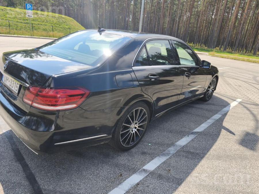 Black Mercedes-Benz E 220 2015 in Riga, with an engine capacity of 2.10 L and mileage of 308 thousand km for 13000 €, photo 17 on AUTOMOTO.COM.LV