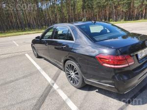 Black Mercedes-Benz E 220 2015 in Riga, with an engine capacity of 2.10 L and mileage of 308 thousand km for 13000 €, photo 18 on AUTOMOTO.COM.LV