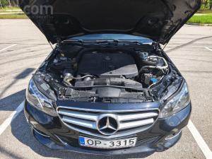 Black Mercedes-Benz E 220 2015 in Riga, with an engine capacity of 2.10 L and mileage of 308 thousand km for 13000 €, photo 19 on AUTOMOTO.COM.LV