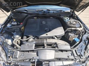 Black Mercedes-Benz E 220 2015 in Riga, with an engine capacity of 2.10 L and mileage of 308 thousand km for 13000 €, photo 20 on AUTOMOTO.COM.LV
