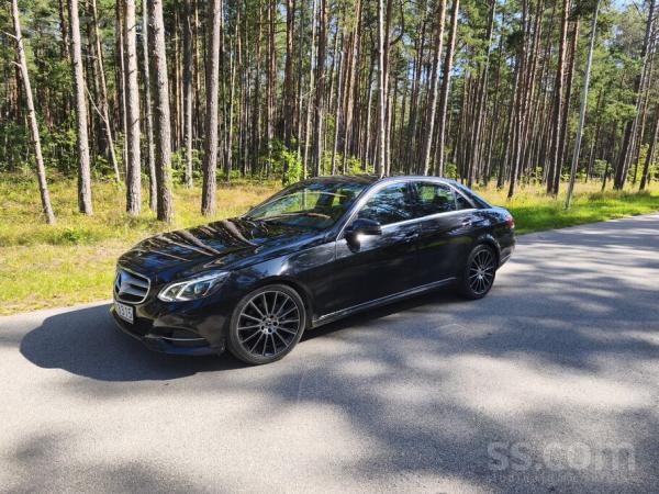 Черный Мерседес E 220 2015 в Рига, объемом двигателя 2.10 л и пробегом 0 тыс. км за 13200 €, фото 1 на AUTOMOTO.COM.LV