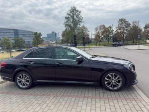 Черный Мерседес E 220 2015 в Вильнюс, объемом двигателя 2.14 л и пробегом 394 тыс. км за 8100 €, фото 5 на AUTOMOTO.COM.LV