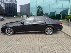 Черный Мерседес E 220 2015 в Вильнюс, объемом двигателя 2.14 л и пробегом 394 тыс. км за 8100 €, фото 8 на AUTOMOTO.COM.LV