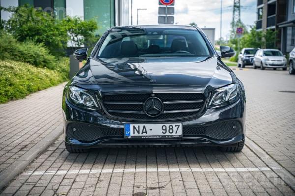 Melns Mercedes-Benz E 220 2016 Rīga, ar dzinēja tilpumu 2.00 L un nobraukumu 183 tūkst. km par 17990 €, foto 2 vietnē AUTOMOTO.COM.LV