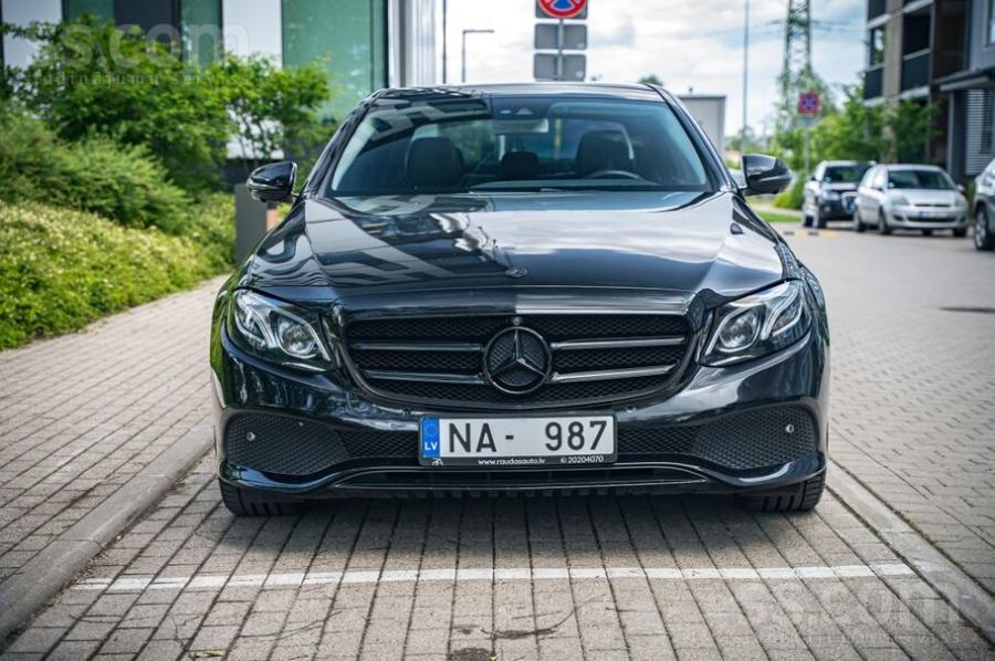 Melns Mercedes-Benz E 220 2016 Rīga, ar dzinēja tilpumu 2.00 L un nobraukumu 183 tūkst. km par 17990 €, foto 2 vietnē AUTOMOTO.COM.LV