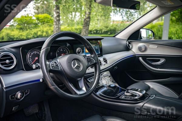 Melns Mercedes-Benz E 220 2016 Rīga, ar dzinēja tilpumu 2.00 L un nobraukumu 183 tūkst. km par 17990 €, foto 8 vietnē AUTOMOTO.COM.LV