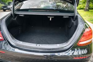 Melns Mercedes-Benz E 220 2016 Rīga, ar dzinēja tilpumu 2.00 L un nobraukumu 183 tūkst. km par 17990 €, foto 21 vietnē AUTOMOTO.COM.LV