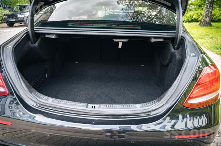 Melns Mercedes-Benz E 220 2016 Rīga, ar dzinēja tilpumu 2.00 L un nobraukumu 183 tūkst. km par 17990 €, foto 21 vietnē AUTOMOTO.COM.LV