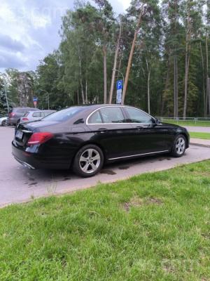 Melns Mercedes-Benz E 220 2016 Rīga, ar dzinēja tilpumu 2.00 L un nobraukumu 170 tūkst. km par 18000 €, foto 2 vietnē AUTOMOTO.COM.LV