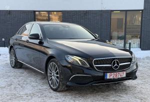 Black Mercedes-Benz E 220 2016 in Raseiniai, with an engine capacity of 2.14 L and mileage of 303 thousand km for 17600 €, photo 6 on AUTOMOTO.COM.LV