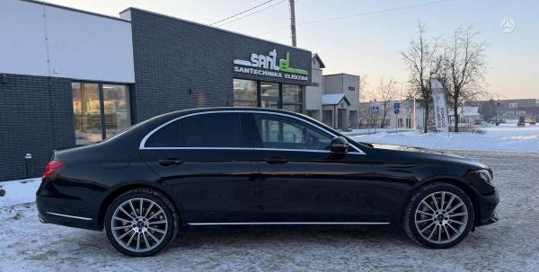 Melns Mercedes-Benz E 220 2016 Raseiniai, ar dzinēja tilpumu 2.14 L un nobraukumu 303 tūkst. km par 17600 €, foto 7 vietnē AUTOMOTO.COM.LV