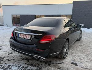 Black Mercedes-Benz E 220 2016 in Raseiniai, with an engine capacity of 2.14 L and mileage of 303 thousand km for 17600 €, photo 13 on AUTOMOTO.COM.LV