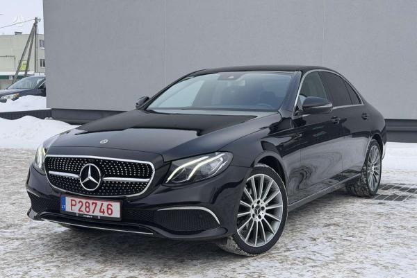 Black Mercedes-Benz E 220 2016 in Vilnius, with an engine capacity of 1.95 L and mileage of 303 thousand km for 17600 €, photo 1 on AUTOMOTO.COM.LV