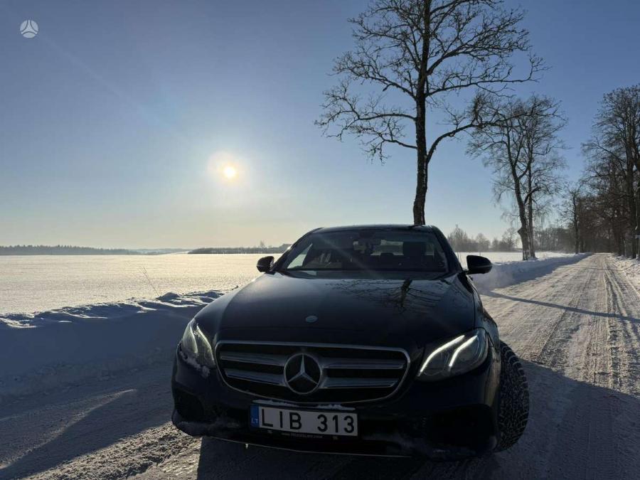 Melns Mercedes-Benz E 220 2016 Viļņa, ar dzinēja tilpumu 1.95 L un nobraukumu 267 tūkst. km par 19200 €, foto 5 vietnē AUTOMOTO.COM.LV