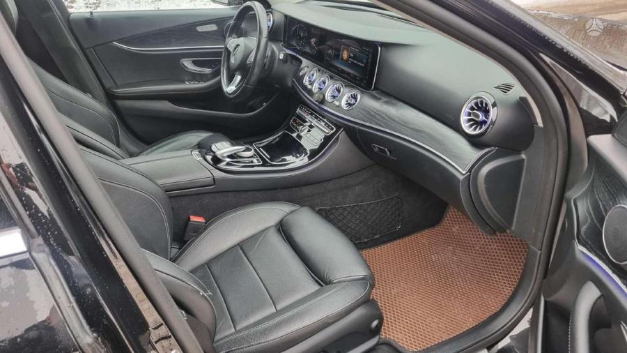 Melns Mercedes-Benz E 220 2016 Viļņa, ar dzinēja tilpumu 1.95 L un nobraukumu 274 tūkst. km par 17500 €, foto 6 vietnē AUTOMOTO.COM.LV
